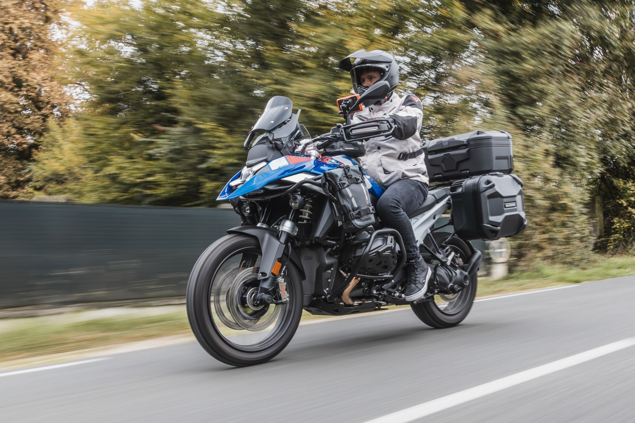 ACC Parts | Accesorios premium para moto: iluminación, equipaje, prote